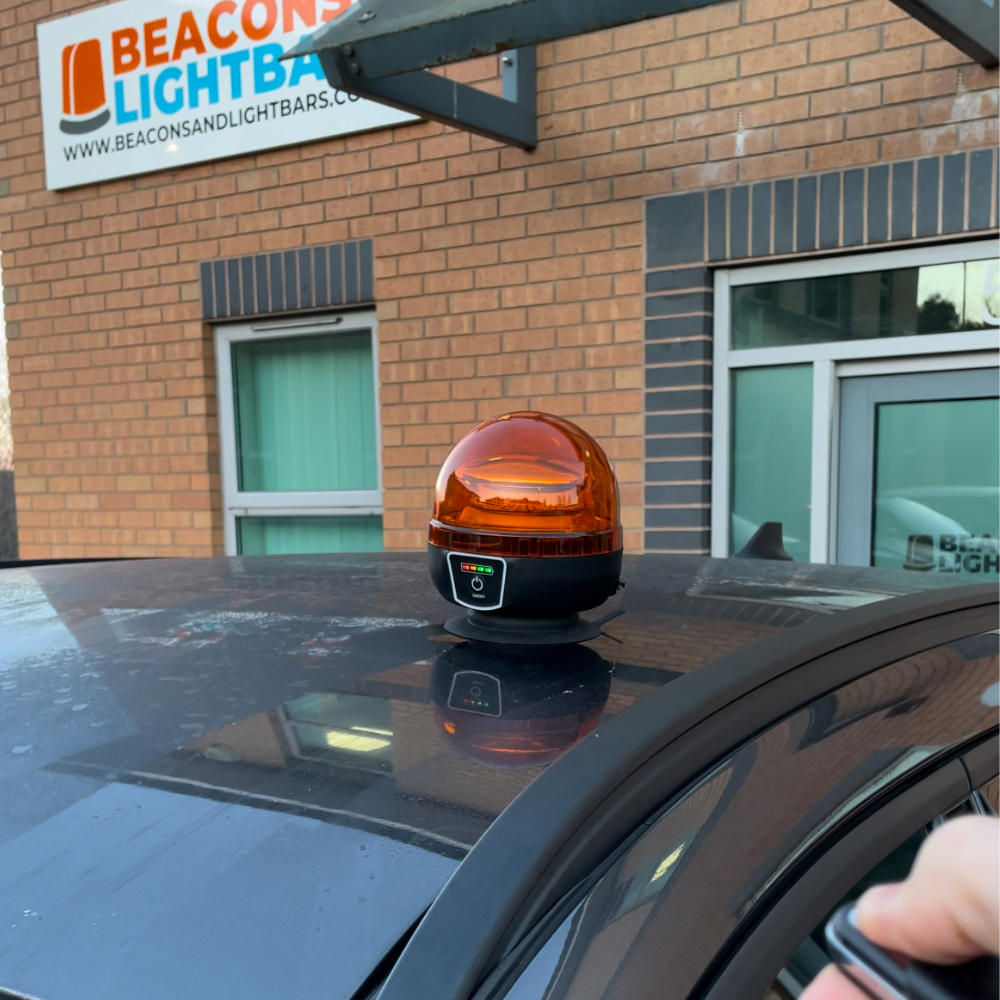 Vanmaster VMG99 12/24V Rechargeable Battery Operated R65 Amber Beacon ...